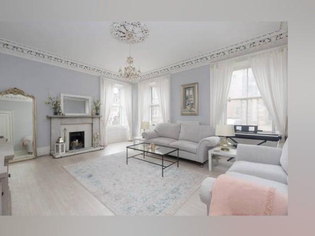 Johnston Terrace, Old Town, Edinburgh, EH1