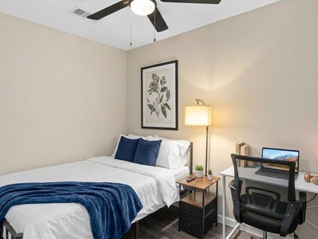Join a residence catered to focused, working pro