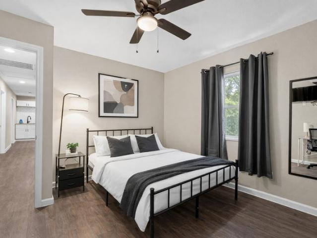 Join a residence catered to focused, working pro