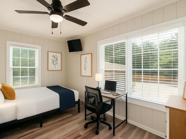 Join a residence catered to focused, working pro