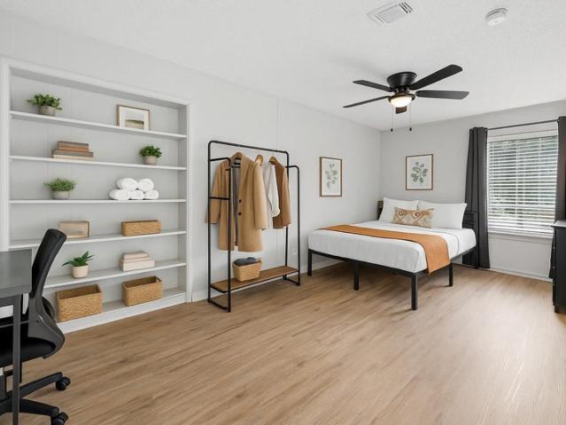 Join a residence catered to focused, working pro