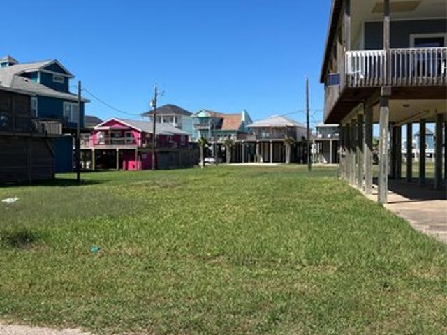 Jolly Roger Dr, Freeport, TX 77541