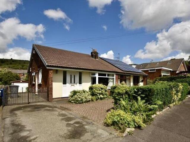 Jordan Avenue, Shaw, 2 Bedroom Semi detached