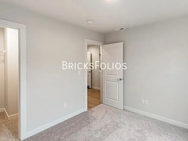Jordan B is offering a Room For Rent in Lynnwood, Seattle in August 2026 $0.00