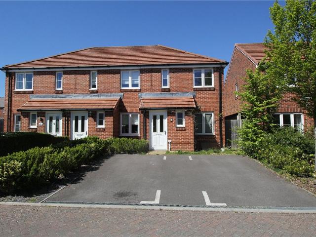 Jordan Grove, Alton, Hampshire GU34, 2 bed detached house to rent, £1,500 pcm | PrimeLocation