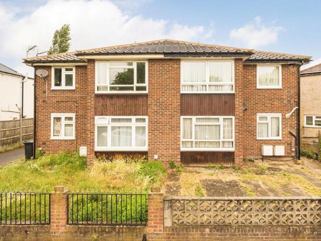 Jordan Road, Greenford UB6 2 bed maisonette to rent £1,800 pcm £415 pw