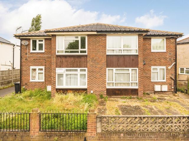 Jordan Road, Perivale UB6, 2 bed flat to rent, £1,800 pcm | PrimeLocation