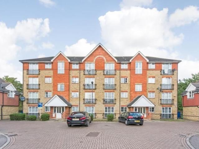 Joseph Hardcastle Close, London SE14, 2 bed flat to rent, £1,800 pcm | PrimeLocation