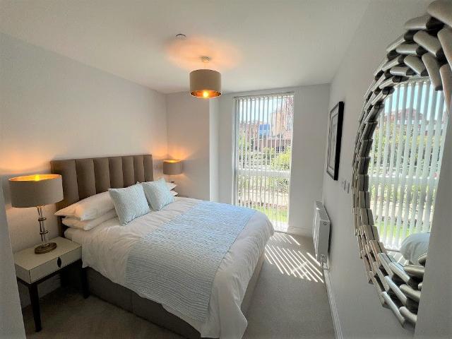 Joseph Huntley Walk, Reading RG1, 1 bed flat to rent, £1,500 pcm | PrimeLocation