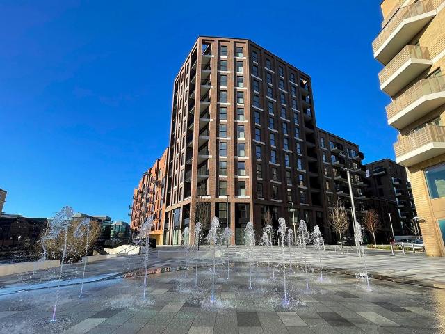 Joseph Huntley Walk, Reading RG1, 2 bed flat to rent, £1,980 pcm | PrimeLocation