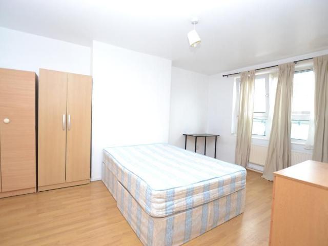 Joseph Street, Mile End, London E3, 4 bed maisonette to rent, £3,146 pcm | PrimeLocation