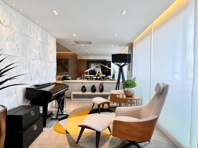 Josephine Anália Franco Apartamento com 4 Quartos e 6 banheiros à Venda, 326 m² por R$ 8.400.000,0