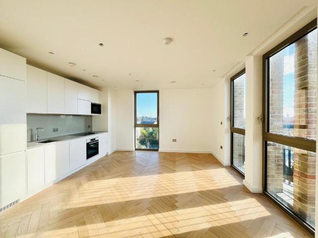 Josephine House, Oberman Road, Dollis. 3 bed apartment to rent £3,207 pcm £740 pw