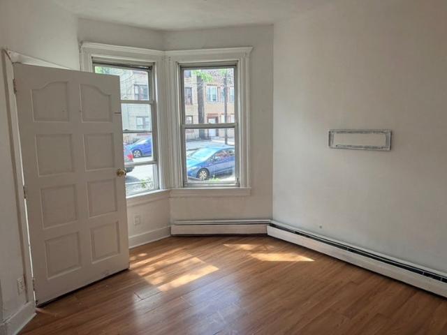 Journal square private room for rent available