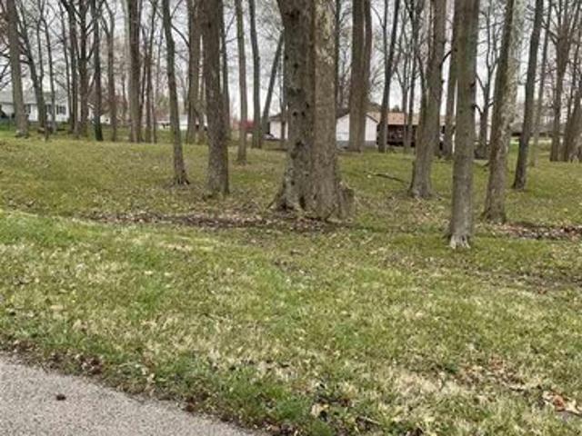 Joy Dr, Sullivan, IN 47882