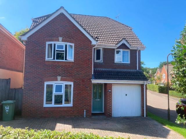Joyce Close, Cranbrook TN17, 4 bed detached house to rent, £2,100 pcm | PrimeLocation