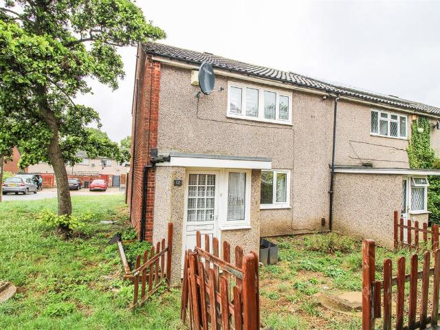 Joyners Field, Harlow CM18, 3 bed end terrace house to rent, £1,850 pcm | PrimeLocation