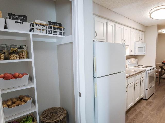 JT 1 Bedroom Apartment for Rent at Joliet Towers Apartments, Aurora, CO 80012 Aurora Hills