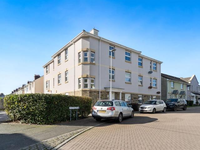 Junction Gardens, Plymouth PL4, 2 bed flat to rent, £1,200 pcm | PrimeLocation