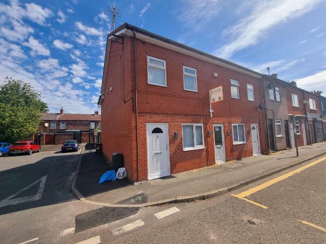 Junction Lane, St. Helens WA9, 1 bed flat to rent, £700 pcm | PrimeLocation