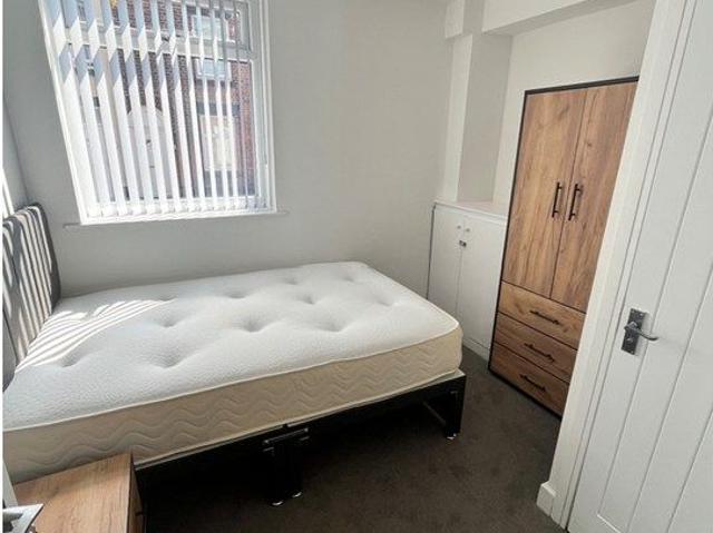Junction Lane, St Helens WA9, Room to rent, £520 pcm | PrimeLocation