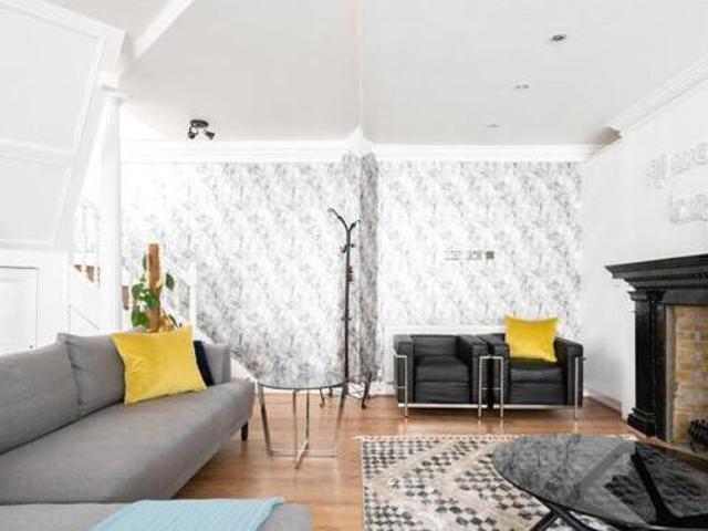 Junction Mews, London, 3 Bedroom Mews