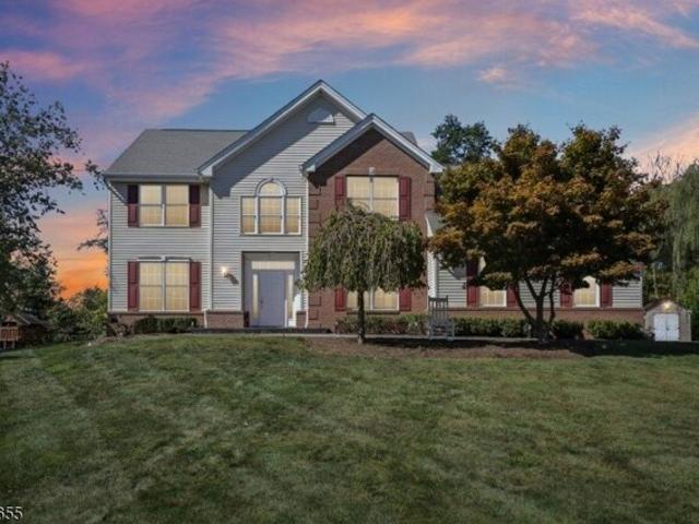 Junction Rd, Hampton, Home For Sale