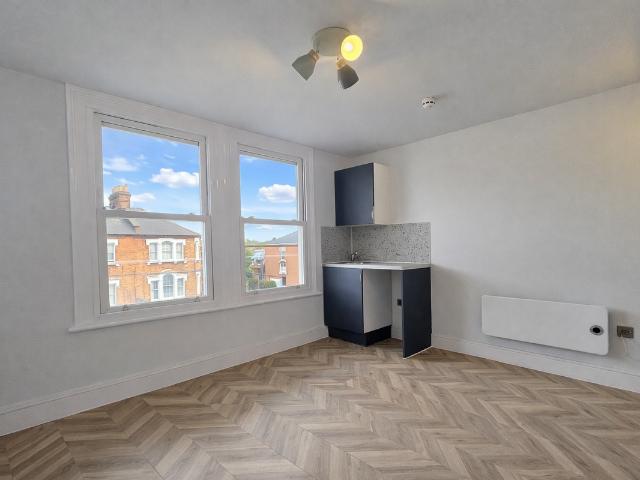 Junction Road, Archway/Tufnell Park N19, Room to rent, £1,350 pcm | PrimeLocation