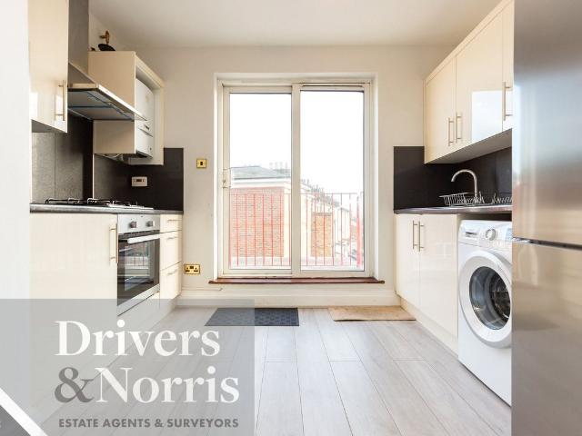 Junction Road, Archway, London N19, 2 bed flat to rent, £2,150 pcm | PrimeLocation