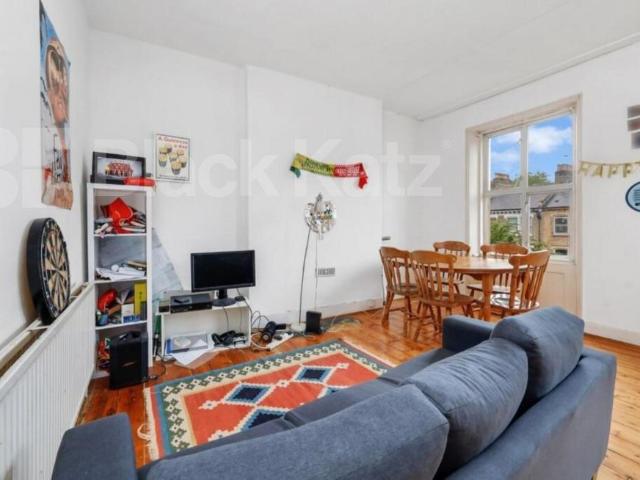 Junction Road, Archway N19, 3 bed flat to rent, £3,597 pcm | PrimeLocation