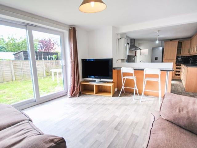 Junction Road, Bournemouth, BH9