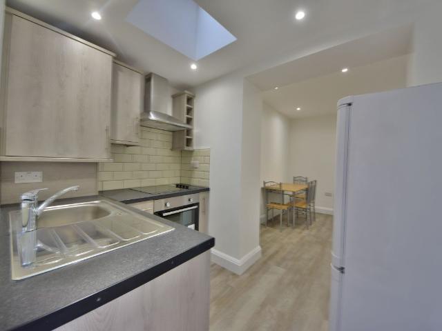 Junction Road, London N19, 2 bed flat to rent, £1,990 pcm | PrimeLocation