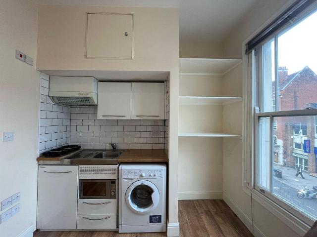 Junction Road, London N19, Studio to rent, £1,475 pcm | PrimeLocation