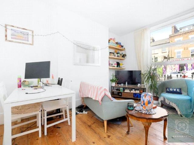 Junction Road, Tufnell Park, London, N19 1 bed apartment to rent £2,000 pcm £462 pw
