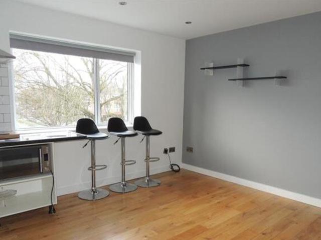 Junction Street, City Centre, 1 Bedroom Apartment