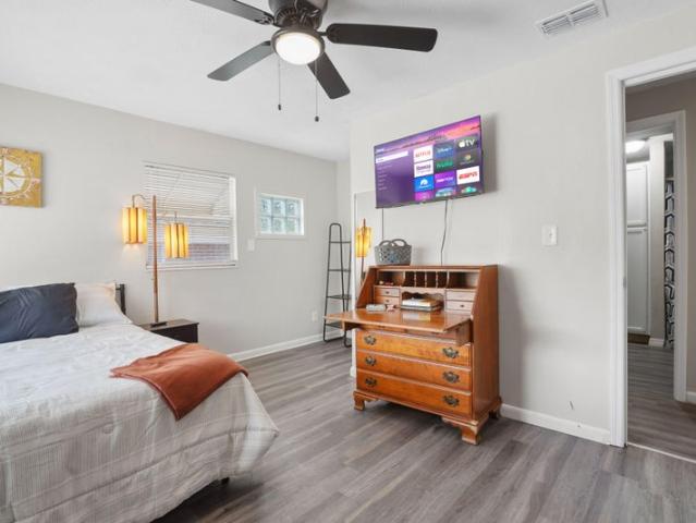 June 2025 ️ Renovated Stylish Brick House in C