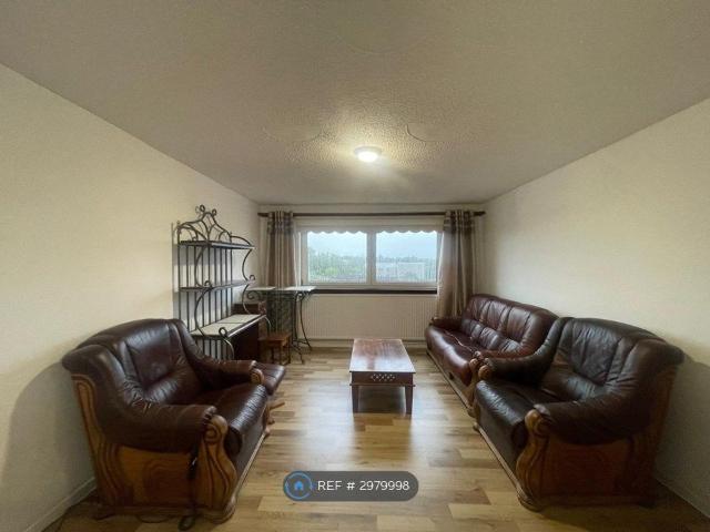 Juniper Avenue, East Kilbride, Glasgow G75, 3 bed flat to rent, £850 pcm | PrimeLocation