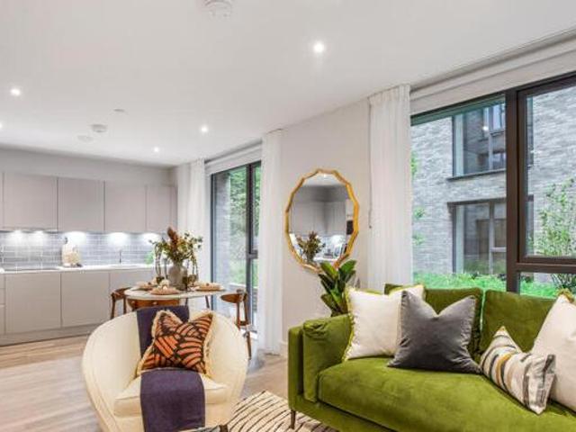 Juniper Crescent, Greenwich, Studio Flat For