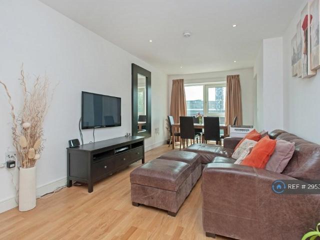 Juniper Drive, London, SW18 1 bed flat to rent £1,995 pcm £460 pw
