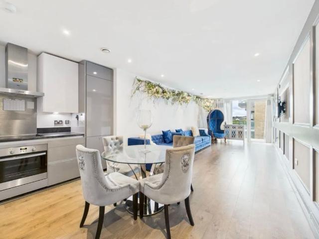 Juniper Drive, London SW18, 2 bed flat to rent, £2,700 pcm | PrimeLocation