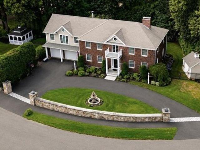 Juniper Hill Rd, Waltham, Home For Sale