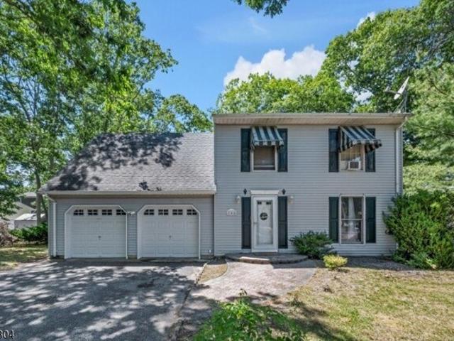 Juniper Ln, Lacey Township, Home For Sale