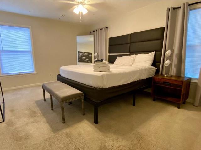 Juniper Place Condominiums 1 Bedroom Apartment for Rent at 146 7th St Ne, Atlanta, GA 30308 Midtown