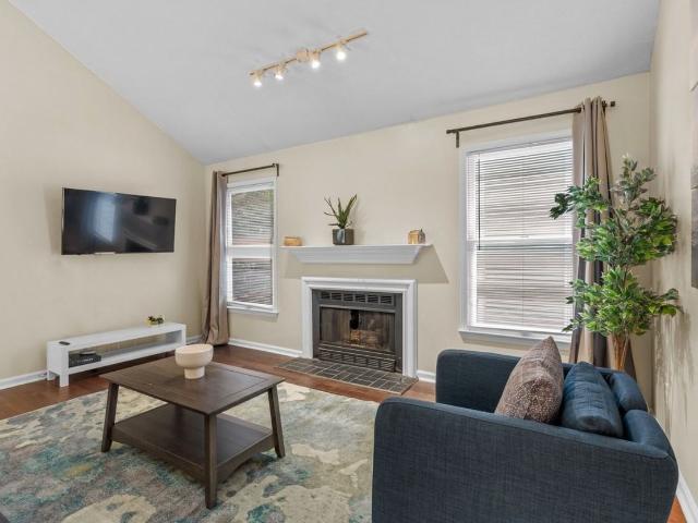 Juniper Place Condominiums 1 Bedroom Apartment for Rent at 146 7th St Ne, Atlanta, GA 30308 Midtown