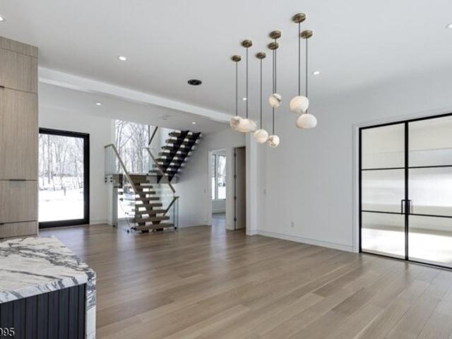 Juniper Pointe Trl, Green Brook, Home For Sale