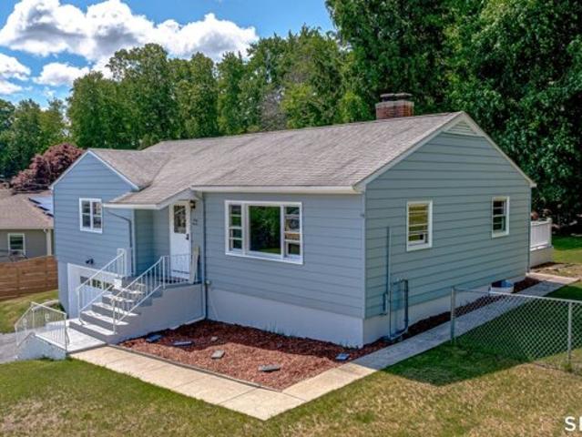 Juniper Ridge Dr, Waterbury, Home For Sale