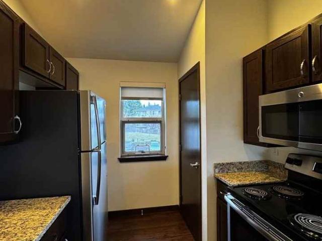 Juniper Ridge 3 Bedroom Apartment for Rent at 12118 Se 31st St, Bellevue, WA 98005 Woodbridge