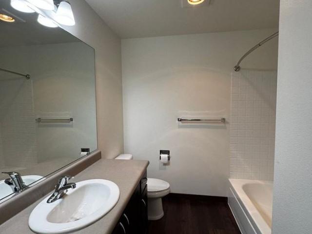 Juniper Ridge 3 Bedroom Apartment for Rent at 12118 Se 31st St, Bellevue, WA 98005 Woodbridge