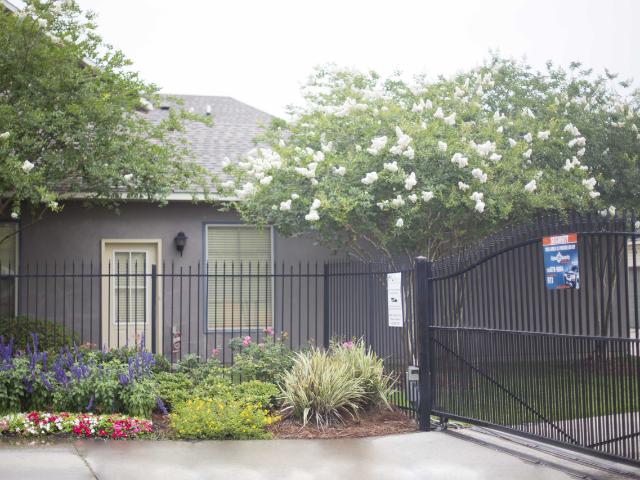 Juban Courts Condos 2 Bedroom Apartment for Rent at 8447 Florida Blvd, Denham Springs, LA 70726