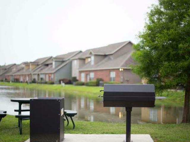 Juban Courts Condos 3 Bedroom Apartment for Rent at 8447 Florida Blvd, Denham Springs, LA 70726